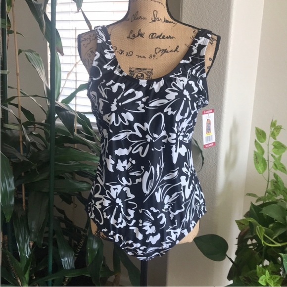 Hurley | Swim | Nwt Hurley One Piece Swimsuit Blackwhite Size Xlarm Pit ...